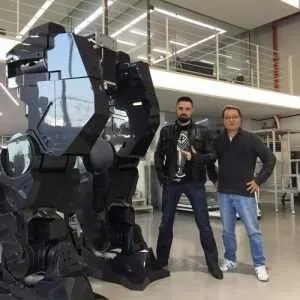Korean Tech Company Built A Fully Functional 14 Foot Tall Bipedal Mech