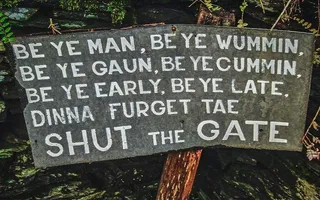 30 Instances When Hilarious Signs Were Too Good Not To Share