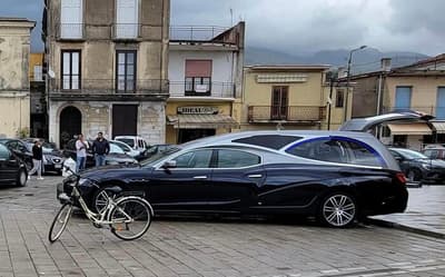 30 Ridiculous Cars That Some People Were A Good Idea