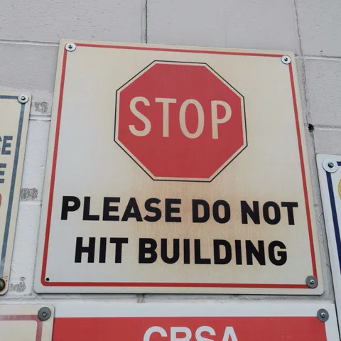 15 Funny Signs To Laugh At And Share With Friends