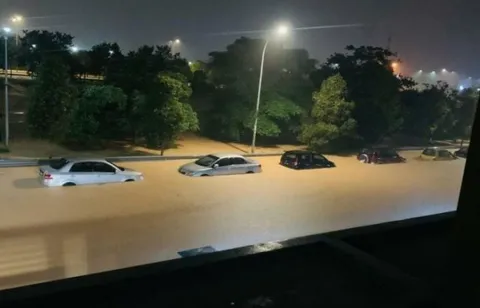 30 Sad Pictures Of People Who Are Having A Bad Christmas