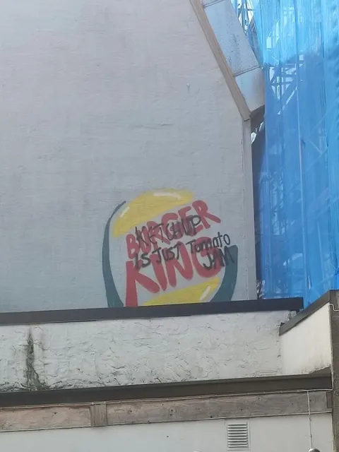 30 Hilarious Examples Of Graffiti Gone Wrong