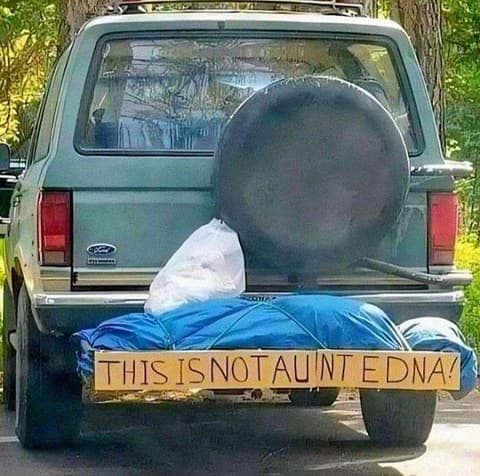 30 Must-See Hilarious Signs That Will Leave You In Stitches