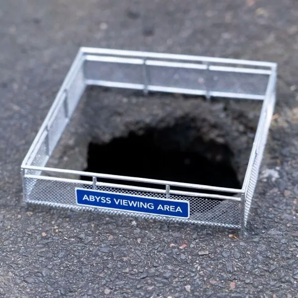 30 Astonishing Mini City Signs Crafted By An Amazing Artist