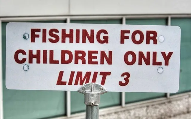 15 Funny Signs To Laugh At And Share With Friends
