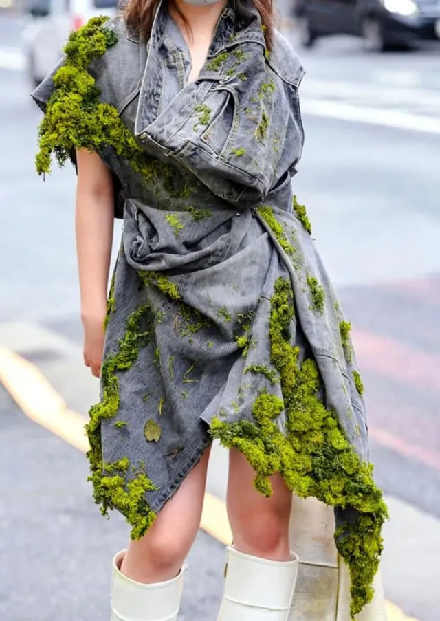 30 Hideous Dresses That Should Have Never Been Made