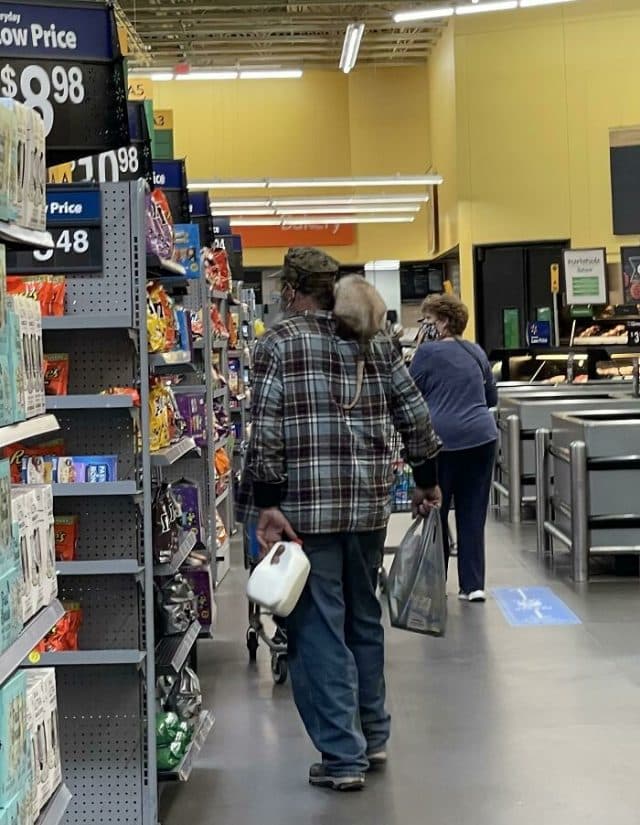30 Insane Walmart Images Caught On Camera
