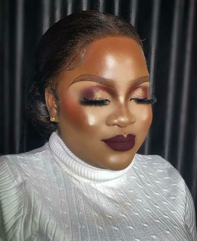 30 Absolutely Hideous Times Makeup Artists Messed Up