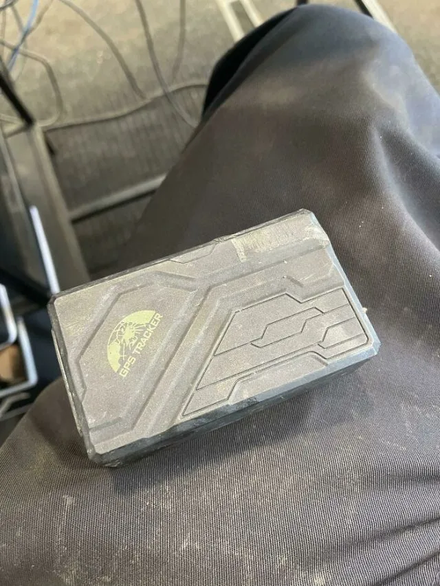 30 Hilarious Pics That Show The Level Of Nonsense Mechanics Have To ...