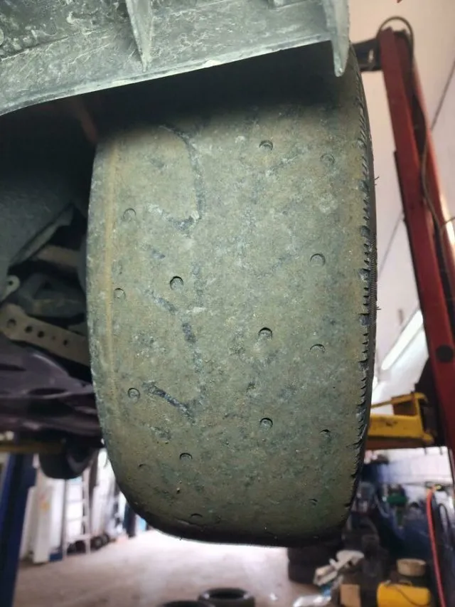 30 Hilarious Pics That Show The Level Of Nonsense Mechanics Have To ...