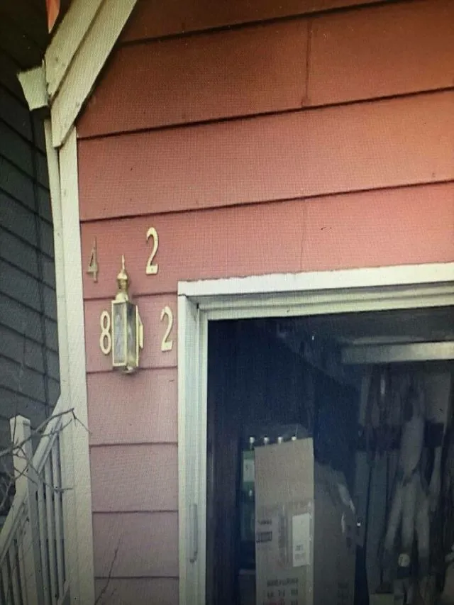 30 Cringeworthy Design Mistakes That Turned These Signs Into A Meme