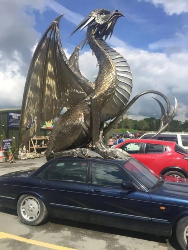 30 Of The Funniest Looking Cars People Have Stumbled Upon