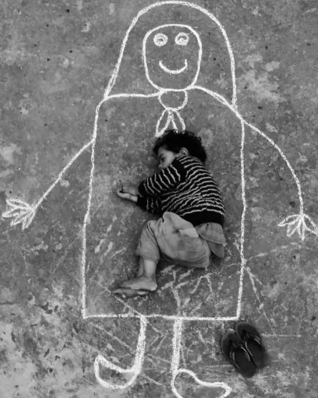 30 Amazing Chance Encounters Caught On Camera