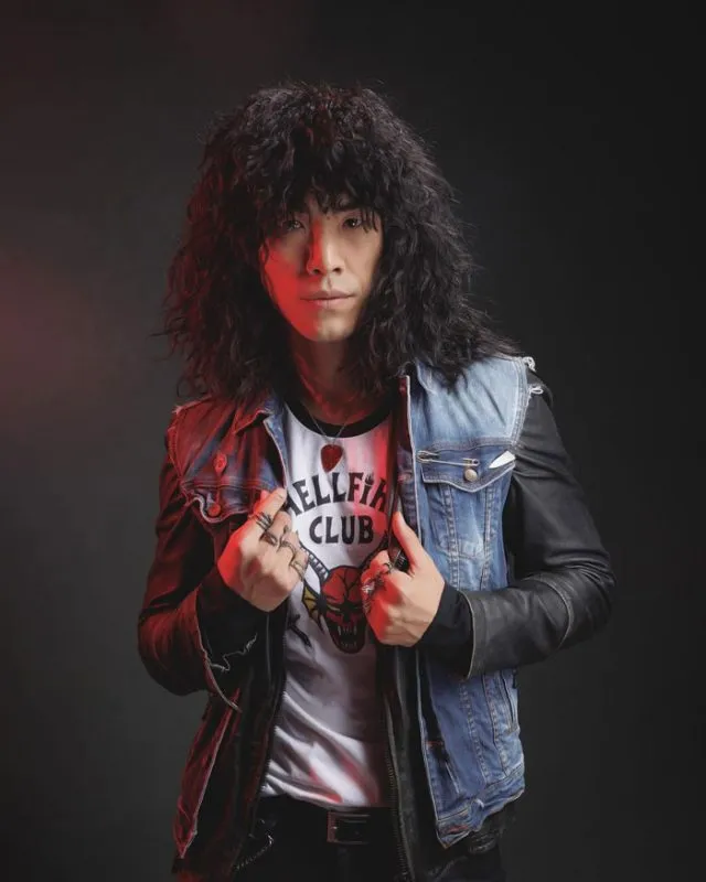 30 Awesome Pics Of Celebs Who Stole Halloween Show