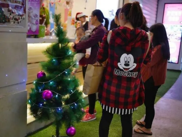 30 Unbelievably Hilarious Images Of Knock Off Brands