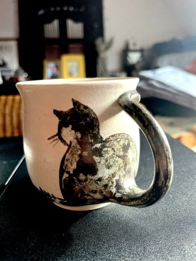 30 Satisfying Pictures Of Cool Mugs