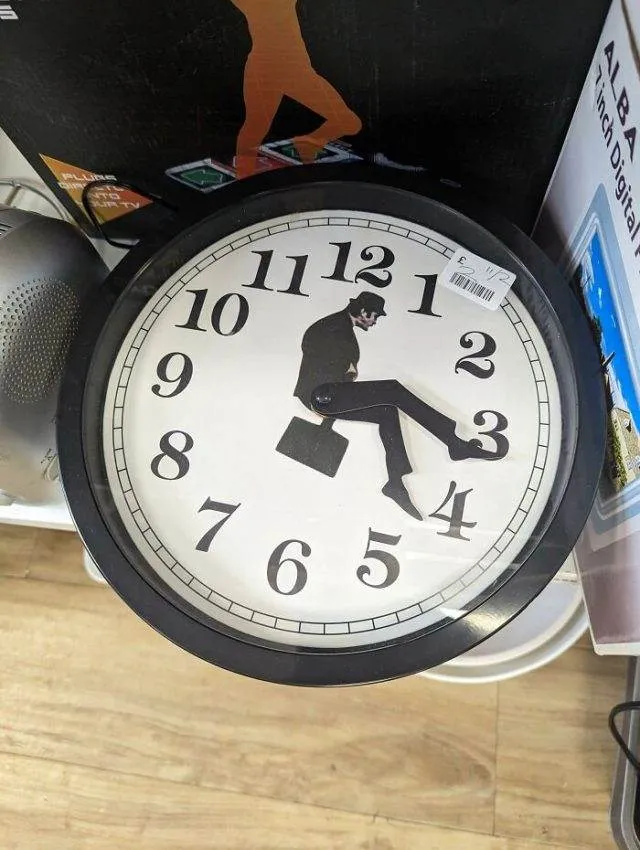 30 Extremely Random And Unhinged Stuff In Charity Shops