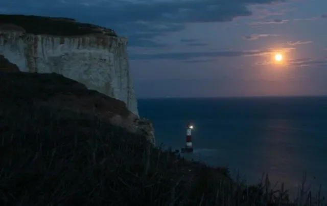 30 Breathtaking Blue Moon Pictures