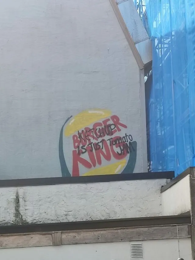 30 Hilarious Examples Of Graffiti Gone Wrong