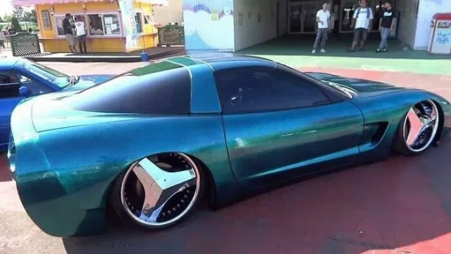 30 Ridiculous Cars That Some People Were A Good Idea