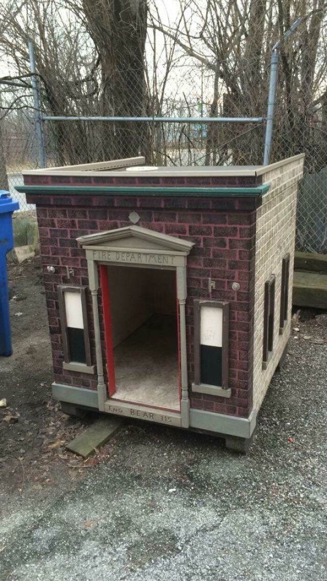 30 Times Dogs Got Only The Best Dog Houses