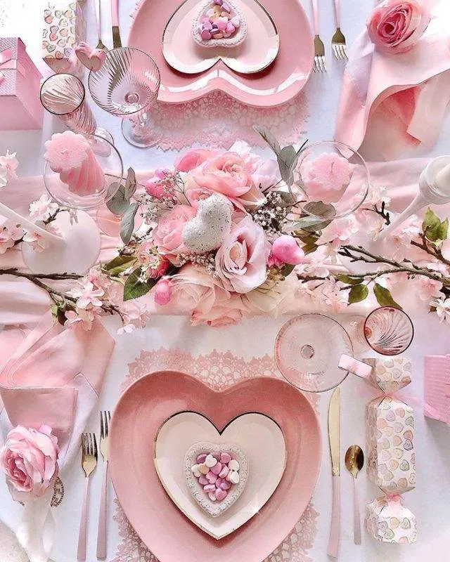 30 Stunning Valentine's Day Decor Ideas