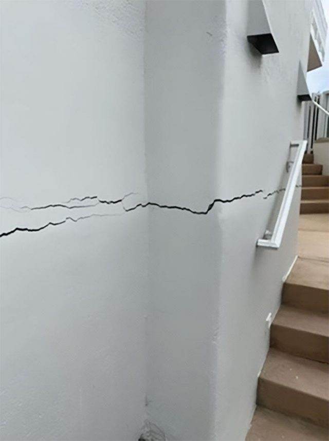 30 Chilling Encounters Witnessed During Structural