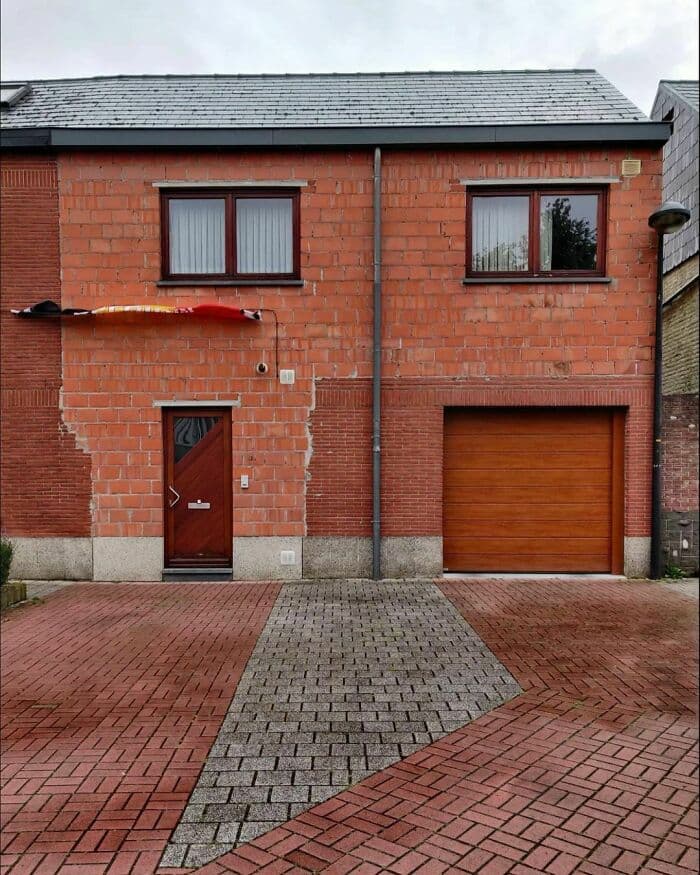 30 Ugly Houses That Are So Bad, It’s Hilarious