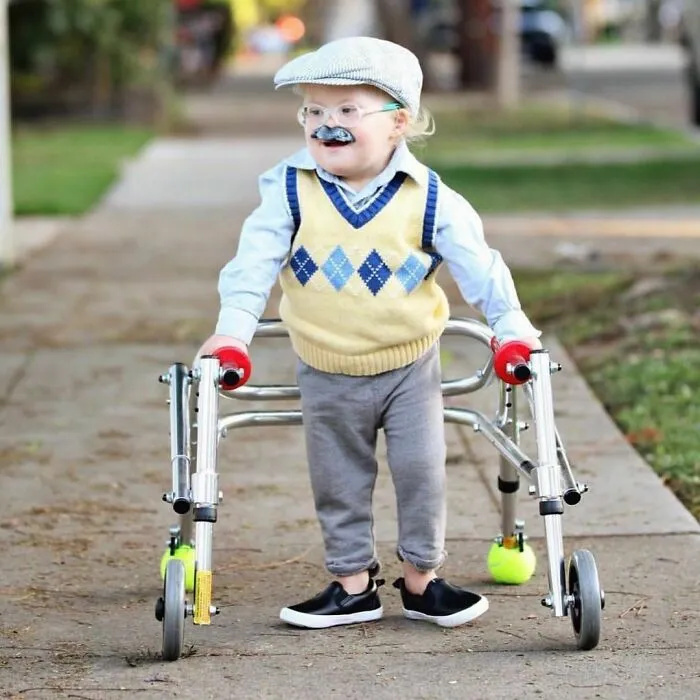 30 Times People With Disabilities Nailed Halloween Costumes