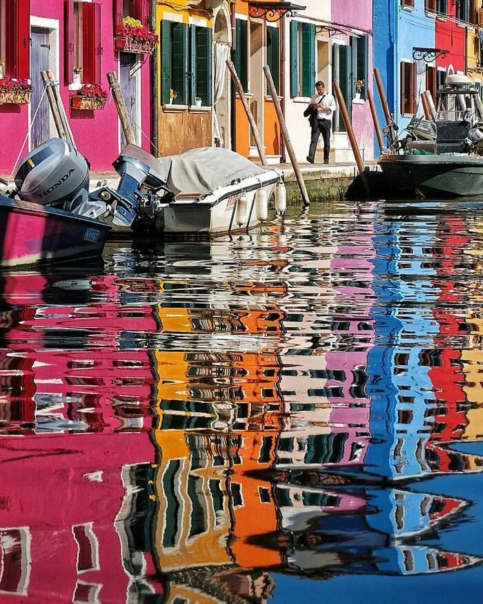 30 Amazing Chance Encounters Caught On Camera