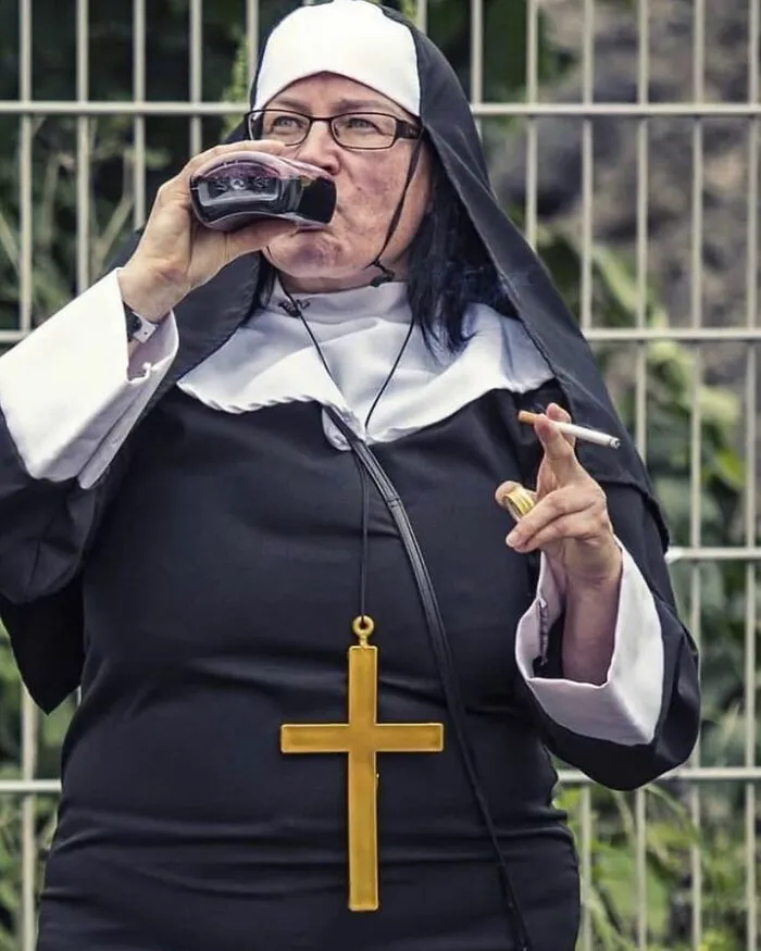 30 Amazing Chance Encounters Caught On Camera