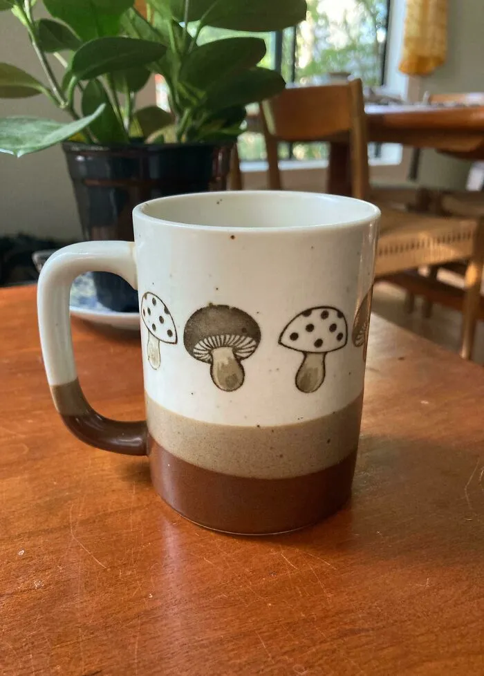 30 Satisfying Pictures Of Cool Mugs
