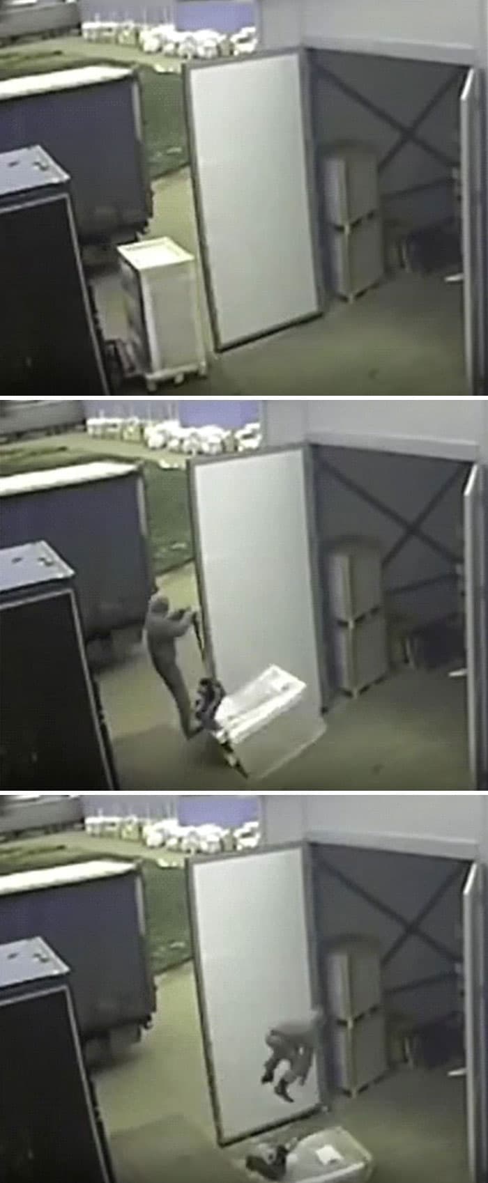30 Unbelievably Funny Times People Failed At The One Job
