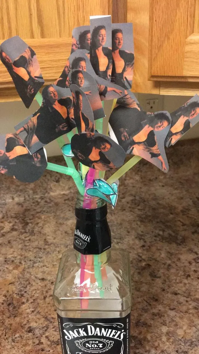 30 Instances Of Surprising Valentines With Hilarious Humor