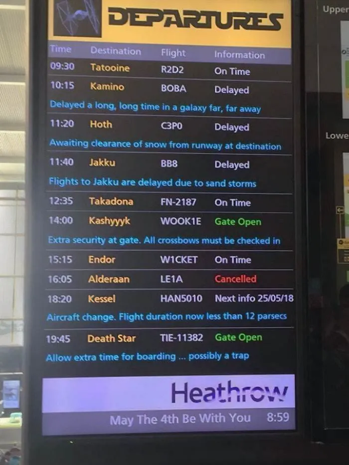 30 Hilarious And Bizarre Airport Photos