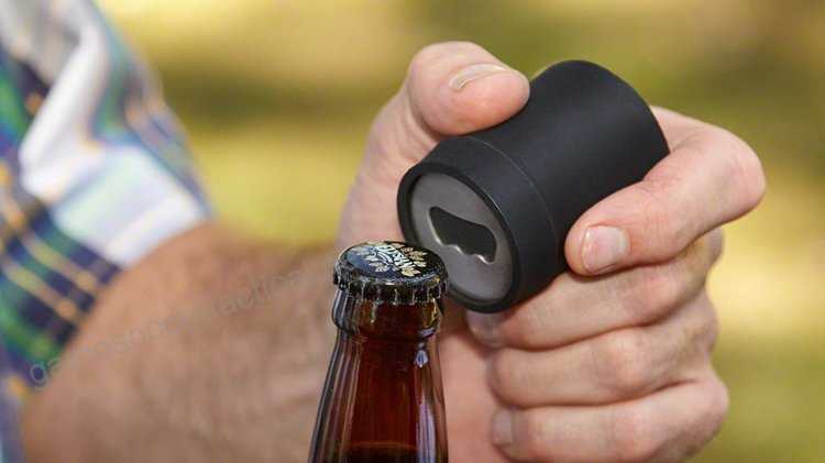 Frosty 2 Go Keeps Your Beer Cold In A Can Or Bottle For 6 Hours
