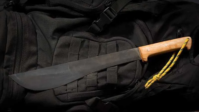 How To Build A Machete With No Power Tools