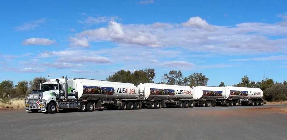 Australian Road Trains - Meet The World's Longest Trucks