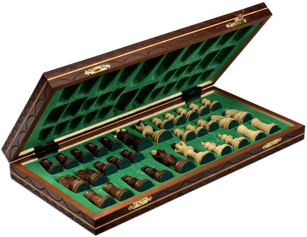 Weigel Junior Is One Of The Best Chess Sets For Sale Right Now